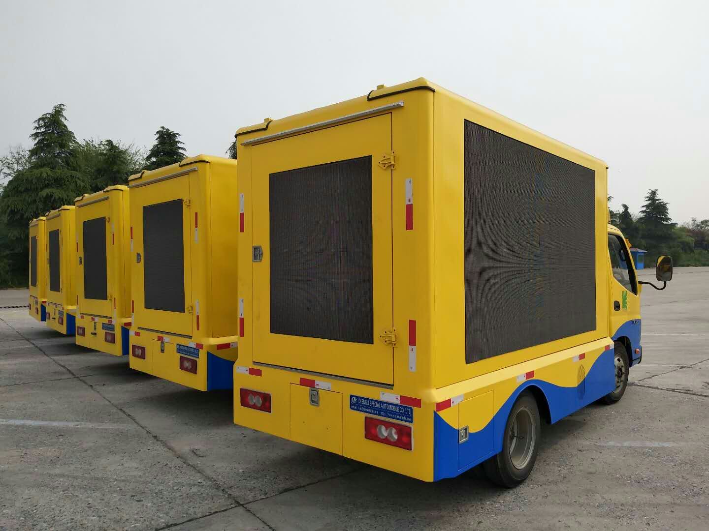Mobile Truck Advertising LED Trailer Retail Display Video Screens